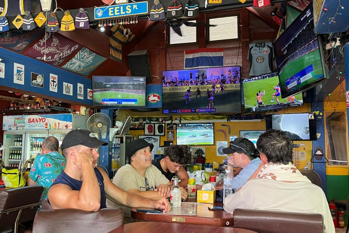 Walkabout Sports Bar Karon: Aussie Sports, Beers & Food